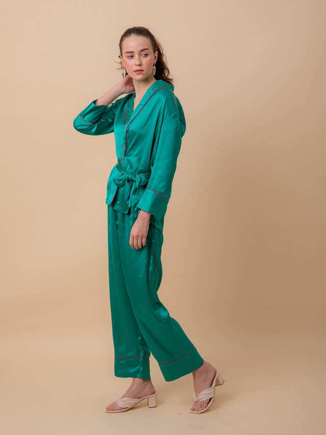 Luxe Satin Emerald Robe Set With Contrast Piping – The Outfit Club