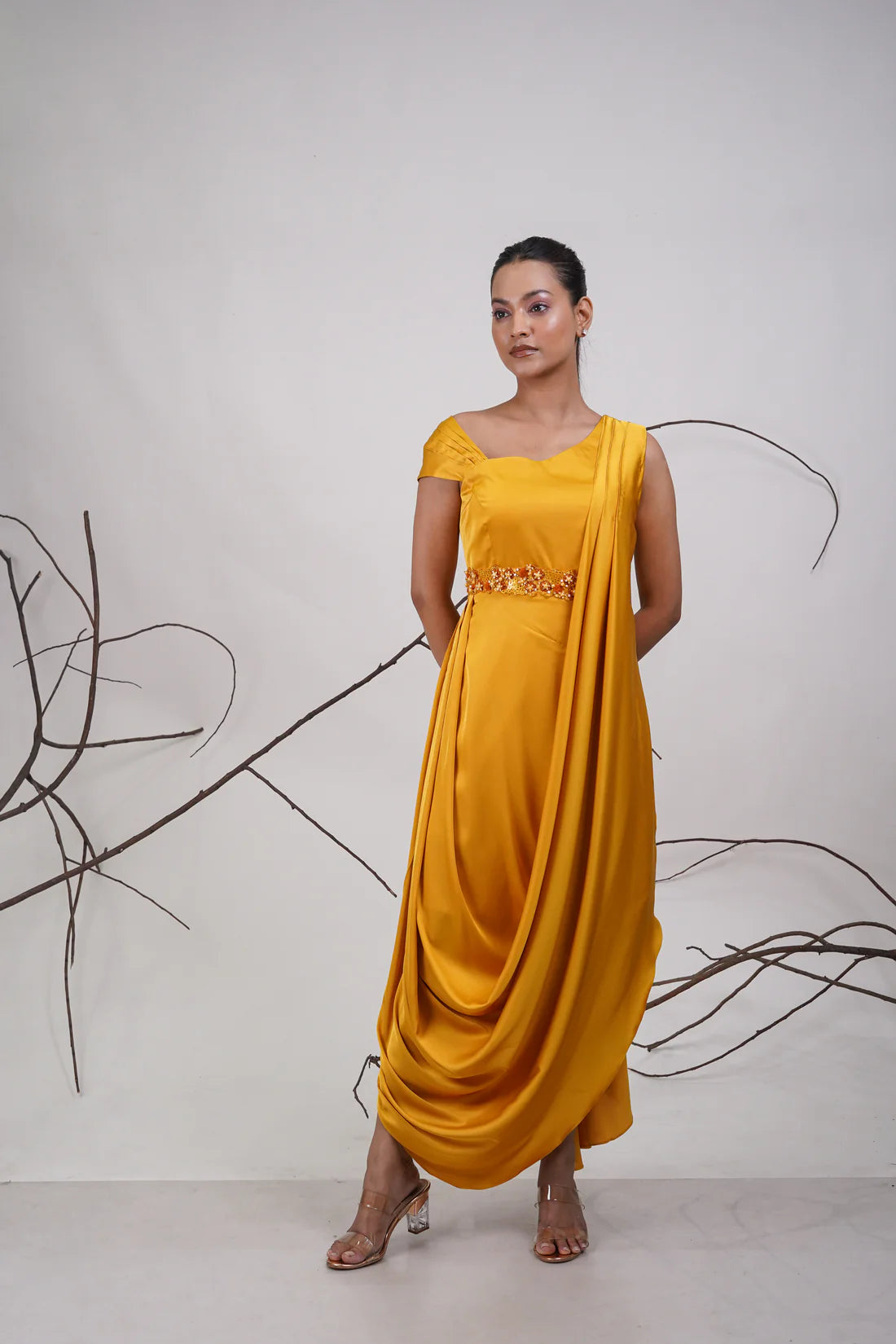 Golden Veil Gown – The Outfit Club